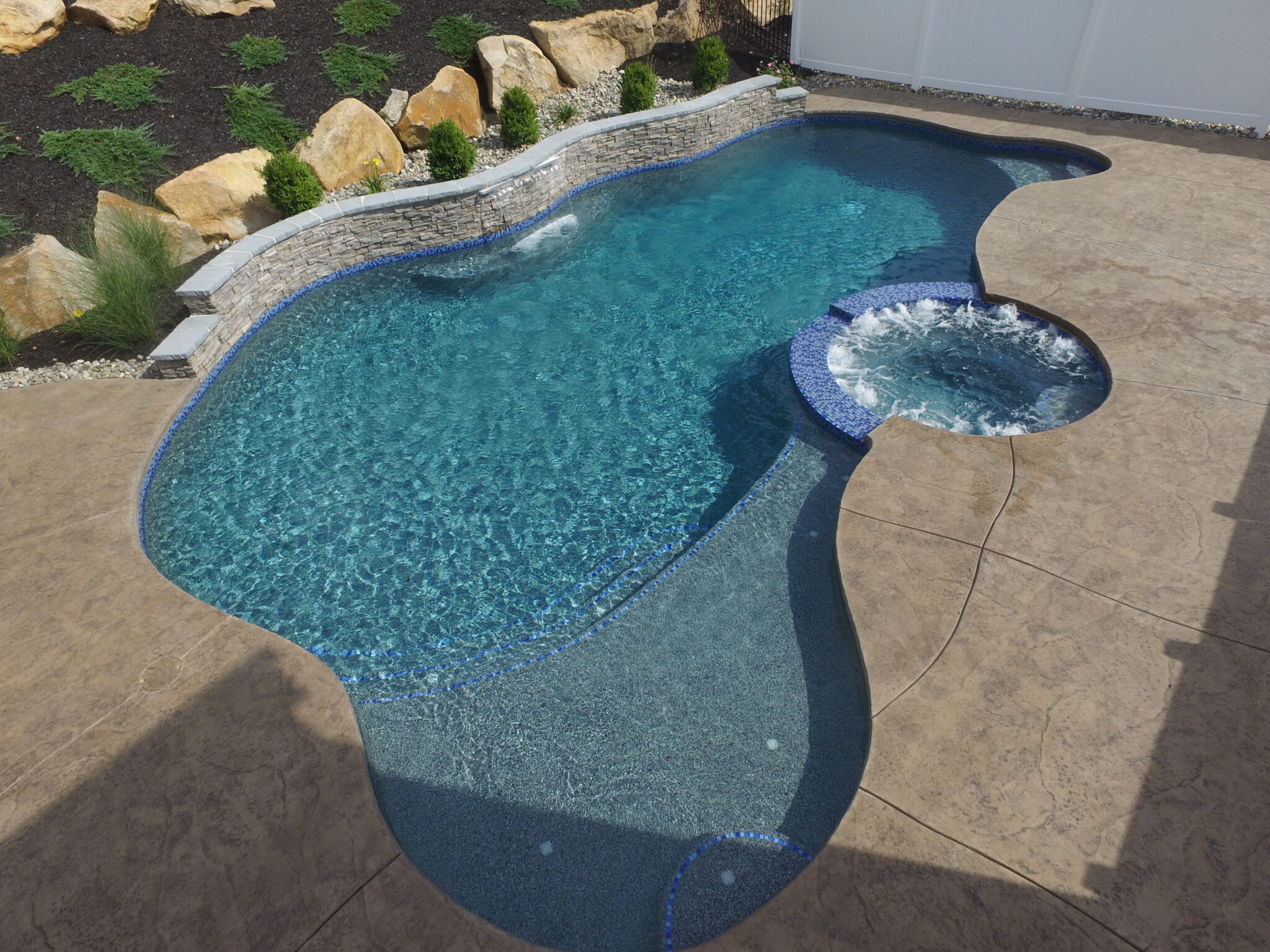 A Breakdown Of Different Pool Materials & How To Choose From Them ...
